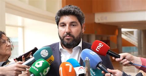 López Miras Acusa A Sánchez De Manipular A Los Españoles Por