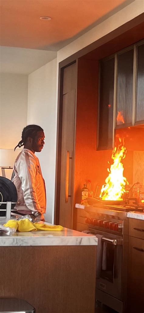 Aless On Twitter Rt Melancholytiago Me Watching My Life Go To Shit