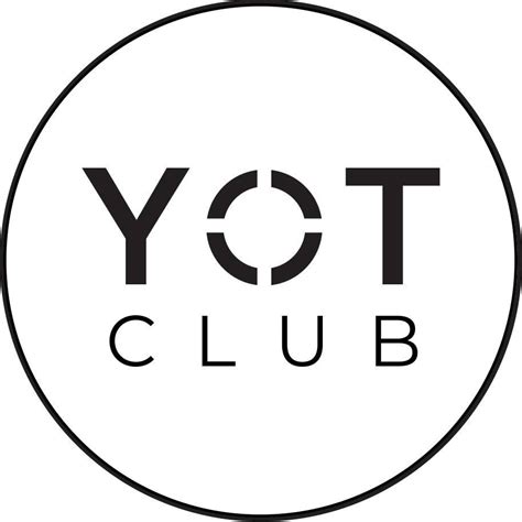 The Only Man On A Yacht Full Of Stewardesses ⚓ They Say ‘yes Captain