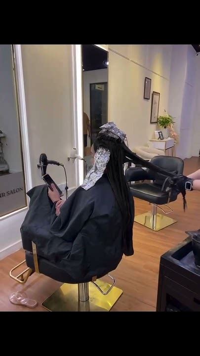 光线染 🖤魅力十足 快速呈现线条效果🖤 Highlighthaircolor Sripetaling Hairsalon Youtube