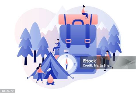 캠핑 컨셉 자연 관광 큰 여행 배낭 텐트 캠프 파이어 산과 숲여름 캠프에서 작은 사람들 현대 플랫 만화 스타일 흰색 배경의 벡터 그림 스포츠에 대한 스톡 벡터 아트 및 기타