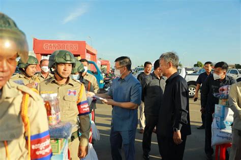 ឯកឧត្តម ហ៊ុន ម៉ានី ជួបសំណេះសំណាល និងប្រគល់អំណោយជូនប្រជាការពារក្នុងខណ្ឌទាំង១៤ វិមាន៧មករា