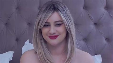 Inahart Webcam Video Cute Horny Webcam Girl