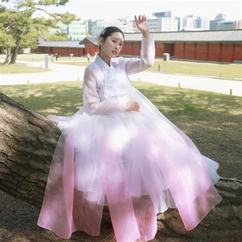 한복 야외 갤러리 경복궁한복대여 궁가는 여우