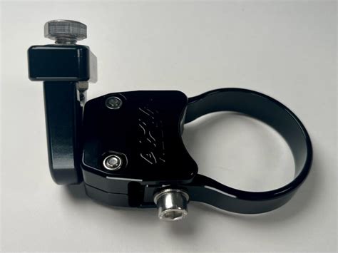 Axia Alloys Universal Mounting Bracket Mm Female Threads Jagged X Offroad