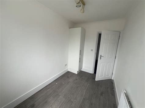 Cheam Sutton 2 Bed Flat St Dunstans Hill Sm1 To Rent Now For £1 595 00 P M