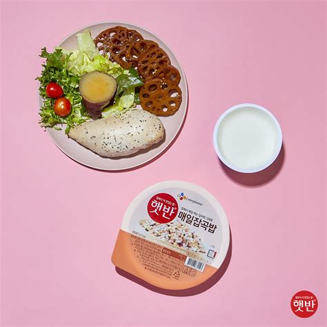 Cj햇반 어제 복근했으니 오늘은 연근해야지 ⠀ 닭가슴살로 슴살 바디라인 만들어야지 ⠀ 요거트 저거트