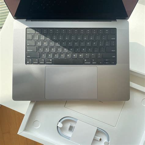 Macbook Pro M Max Inch C Cpu C Gpu Ram Tb Ssd Computers Tech Laptops