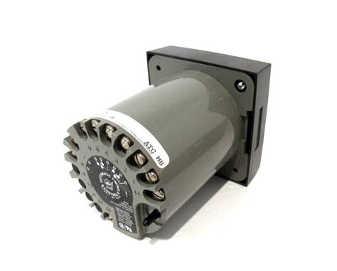 NEW ATC 3 0309E017A04PX PUSHBUTTON TIMER 0 60 30309E015A04PX SB