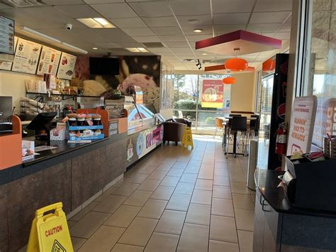 Dunkin Donuts Baskin Robbins Interior A Photo On Flickriver