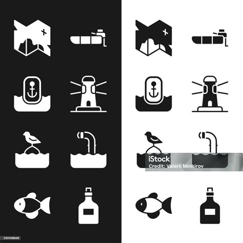 등대 닻이 있는 위치 해적 보물 지도 풍선 보트 모터 갈매기 좌석 부표 잠망경 럼 병 및 물고기 아이콘을 설정합니다 벡터 감시에