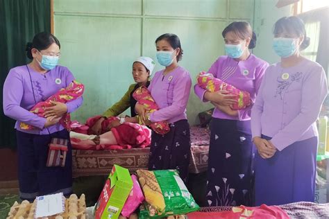 နမ့်ခမ်းမြို့ ခုတင် ၁၀၀ ပြည်သူ့ဆေးရုံ၌ သမီးကလေး ၃ မွှာပူး မွေးဖွားသည့် အမျိုးသမီးအား သွားရောက