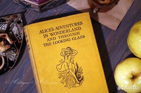 Первое издание Алисы в Стране Чудес и Алисы в Зазеркалье купить в Москве Авито