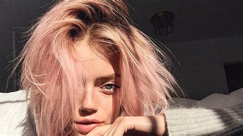 Washed Out Hair Color Is This Summers Best Lazy Beauty Statement Vogue
