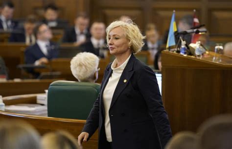 Daiga Mieriņa Joprojām Nevar Atrast Pedagogu Kas Iemācītu Viņai Angļu