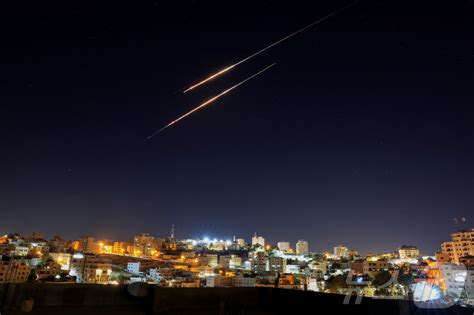 무기 없어 휴전할 판…이스라엘 요격미사일·이란 탄도미사일 소진