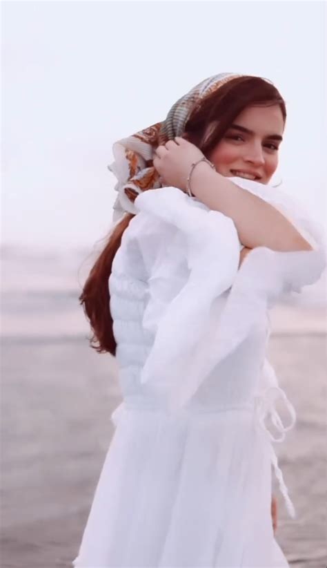 Syeda Aliza Sultans First Modeling Venture Gets Public Appreciation Reviewitpk