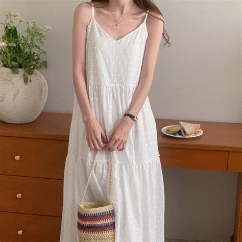 까모 여름신상휴가룩 도트원피스 자수 뷔스티에 나시원피스 민소매 끈나시 여성스러운 청순한 하얀원피스 화이트 롱드레스 여름휴가신혼여행해외여행비치룩여름옷