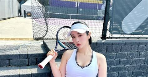 홍수아 테니스에 푹 빠진 테니스 여신의 눈부신 자태