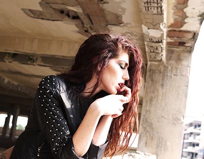 Nif Magazine Projects Photos Videos Logos Illustrations And Branding Behance