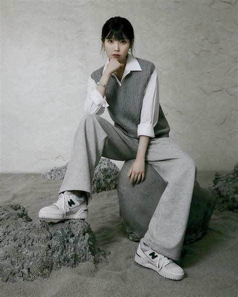 익스트림무비 아이유 뉴밸런스 뉴화보