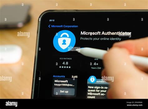 Microsoft Authenticator App Hi Res Stock Photography And Images Alamy