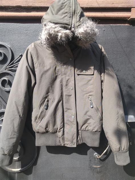 Зимова куртка Bench — ціна 870 грн у каталозі Куртки Купити жіночі речі за доступною ціною на