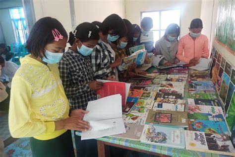 ၇၇ နှစ်မြောက် တပ်မတော်နေ့အထိမ်းအမှတ် စာအုပ်စာစောင်ပြပွဲပျော်ဘွယ်မြို့နယ်တွင်ကျင်းပ