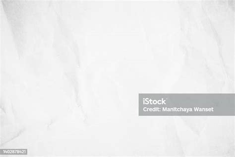 흰색 재활용 공예 종이 질감 배경 추상적인 회색 소재 오래된 빈티지 페이지가 신문 시트의 그런 지 비네트를 위해 구겨졌습니다 패턴 표면 거친 양피지 주름은 텍스트를위한 복사