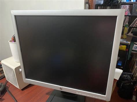 HP Compaq LA1956x LCD Monitor 19 Screen Computers Tech Parts Accessories Monitor Screens