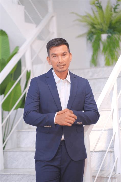 បាត់ពីសិល្បៈរាប់ឆ្នាំ ហេង ប៊ុនលាភ មកវិញ រូបរាងនៅសង្ហាមិនអស់ចិត្ត ទឹកដម ក៏មិនផ្លាស់ប្តូរ