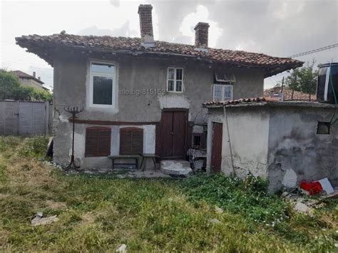 Двуетажна къща Двуетажна къща 90 кв м РЗП 500 кв м двор Къщи Вили Лясковец „Имоти Кон