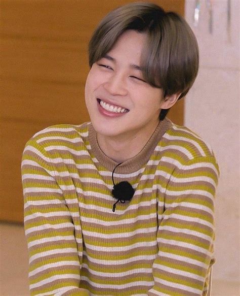 Bts Community Post 세상에서 가장 귀엽고 사랑스러운 인간의 생일을 축하합니다 지민아 당신의 하루가 믿을 수 없을 정도로 즐겁고 가득하길 바랍니다 내