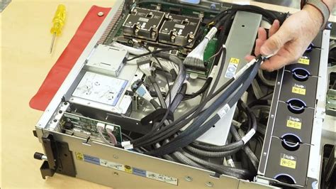 Lenovo Thinksystem Sr675 V3 Installing An Osfp Port Card Youtube