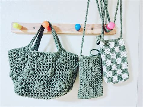 베이직컬러 가방뜨기 꽃송이가방 핸드폰가방 코바늘뜨기 가방 가방 패턴 코바늘뜨기