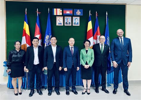 កម្ពុជា អូស្រ្តាលីប្តេជ្ញាលើកកម្ពស់កិច្ចសហប្រតិបត្តិការវាងគ្នាដើម្បីជំរុញសេដ្ឋកិច្ចនិងពាណិជ្