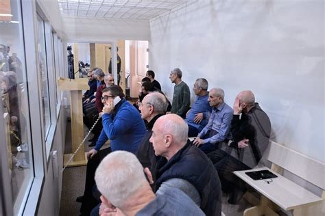 Բաքվում շինծու դատական նիստում Արկադի Ղուկասյանը Բակո Սահակյանը Արայիկ Հարությունյանը Դավիթ