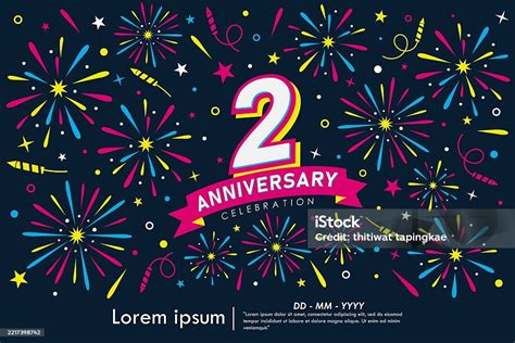 2주년 기념 엠블럼 축하 기념일 로고는 화려한 불꽃 놀이와 별이 반짝이고 리본으로 격리되어 있습니다 웹 전단지 포스터 인사말 카드에 대한 벡터 일러스트 레이 션 템플릿