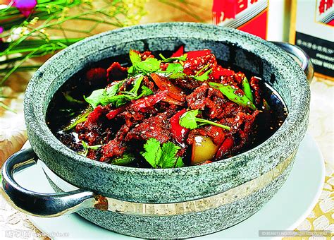 石锅飘香牛柳摄影图 传统美食 餐饮美食 摄影图库 昵图网