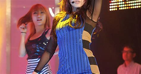 [포토] 더쇼 시크릿 전효성 무대 사로잡는 S 라인