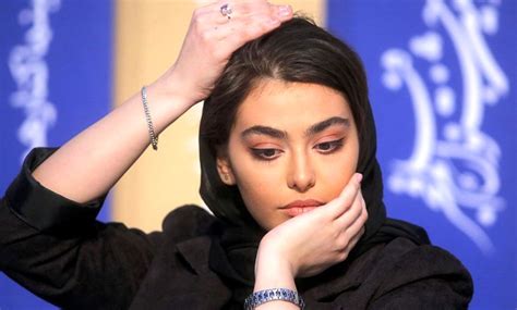 عکس‌های جدید و منشوری ریحانه پارسا در ترکیه خبرساز شد ببینید