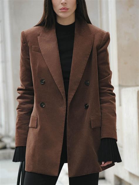 Двубортный жакет оверсайз из вельвета Lichi Online Fashion Store