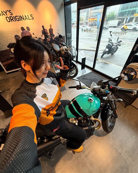 트라이엄프 코리아 공식 계정 트라이엄프 코리아 네이버 브랜드스토어 오픈 기념 특별 Sale📢 혜택1 트라이엄프 의류 전제품 35 할인 ️ 3월 5일 온라인몰 오픈