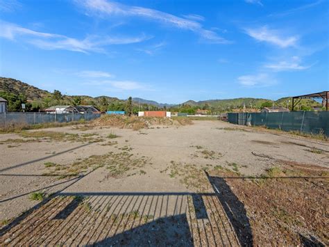 9046 Sunland Blvd Sun Valley Ca 91352 Loopnet