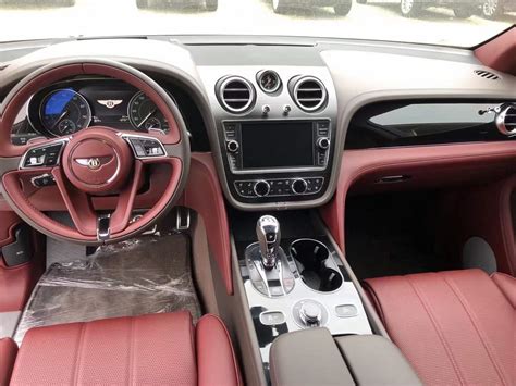 天津港中汇名车 实拍20款宾利汽油添越蓝银色 搜狐大视野 搜狐新闻