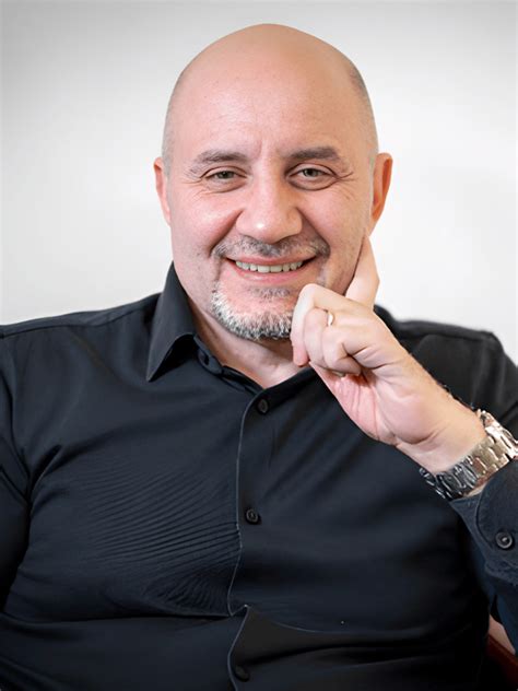 Lucian Negoiță Helpedu