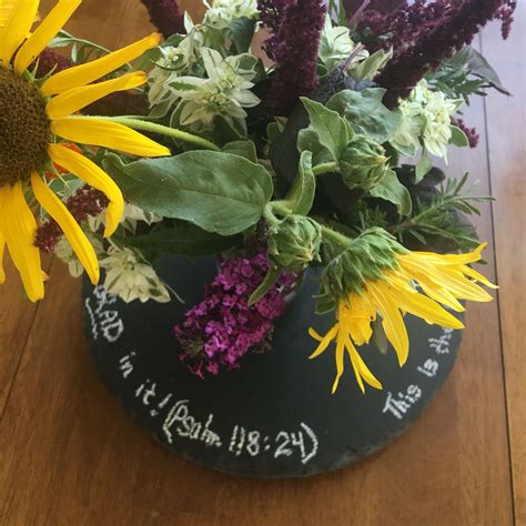 Lazy Susan For Flower Arranging Beautiful Flower Arrangements And Flower Gardens