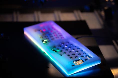 Replica Tgr Acrylic Alice Classic Design Keyboard Switch Couture