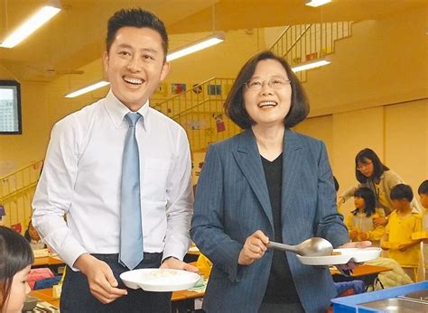 岛内一份6万人民调结果出炉！这次民进党上下彻底傻眼