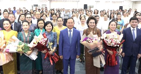 រដ្ឋមន្ត្រីក្រសួងសុខាភិបាល